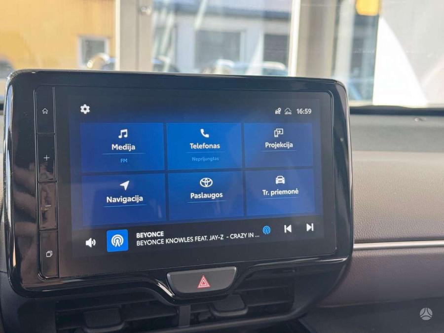 Желтый Тойота Yaris Cross 2024 в Шяуляй, объемом двигателя 1.49 л и пробегом 16 тыс. км за 24900 €, фото 24 на AUTOMOTO.COM.LV
