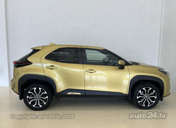 Dzeltens Toyota Yaris Cross 2021 Rakvere, ar dzinēja tilpumu 1.49 L un nobraukumu 46 tūkst. km par 20490 €, foto 3 vietnē AUTOMOTO.COM.LV