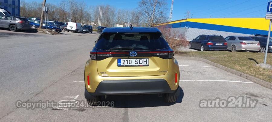 Yellow Toyota Yaris Cross 2022 in Keila, with an engine capacity of 1.50 L and mileage of 72 thousand km for 20000 €, photo 6 on AUTOMOTO.COM.LV