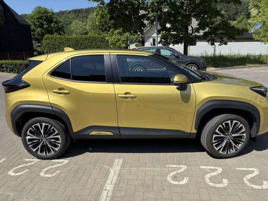 Желтый Тойота Yaris Cross 2023 в Вильнюс, объемом двигателя 1.49 л и пробегом 50 тыс. км за 23900 €, фото 7 на AUTOMOTO.COM.LV