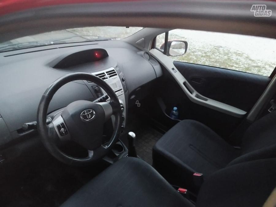 Toyota Yaris 2007 in Vilnius, with an engine capacity of 1.40 L and mileage of 242 thousand km for 1200 €, photo 5 on AUTOMOTO.COM.LV