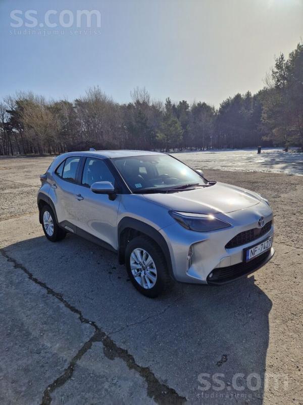 Toyota Yaris 2022 in Liepaja, with an engine capacity of 1.50 L and mileage of 65 thousand km for 18000 €, photo 2 on AUTOMOTO.COM.LV