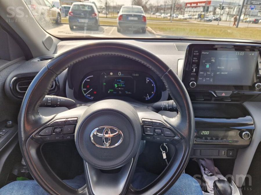 Тойота Ярис 2022 в Лиепая, объемом двигателя 1.50 л и пробегом 65 тыс. км за 18000 €, фото 6 на AUTOMOTO.COM.LV