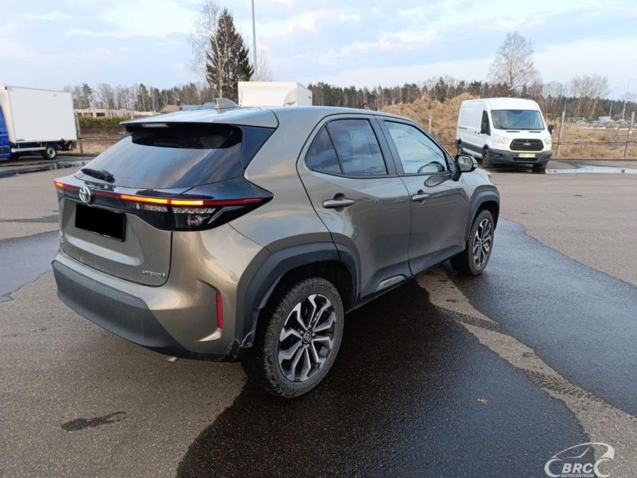 Toyota Yaris 2023 in Vilnius, with an engine capacity of 1.49 L and mileage of 25 thousand km for 22900 €, photo 5 on AUTOMOTO.COM.LV