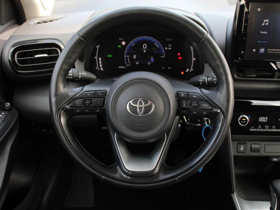 Toyota Yaris 2024 in Vilnius, with an engine capacity of 1.50 L and mileage of 52 thousand km for 22500 €, photo 6 on AUTOMOTO.COM.LV