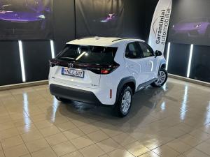 Toyota Yaris 2025 Viļņa, ar dzinēja tilpumu 1.50 L un nobraukumu 57 tūkst. km par 21950 €, foto 3 vietnē AUTOMOTO.COM.LV