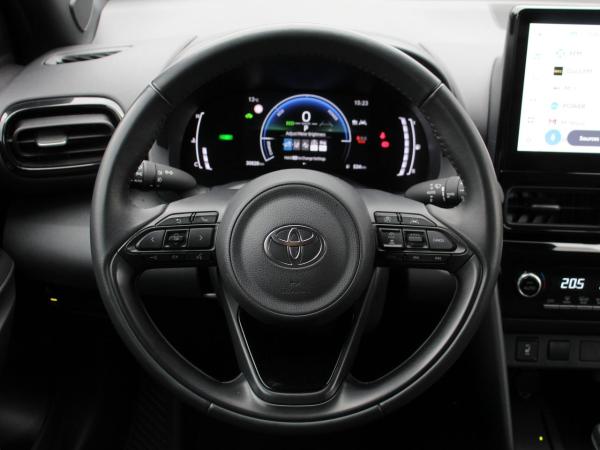 Toyota Yaris 2025 Viļņa vietnē Toyota Yaris 2025 Viļņa, ar dzinēja tilpumu 1.50 L un nobraukumu 31 tūkst. km par 24450 €, foto 6 vietnē AUTOMOTO.COM.LV