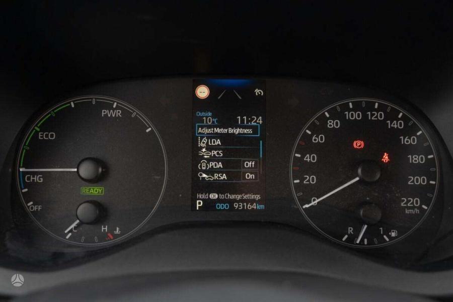 Green Toyota Yaris 2024 in Vilnius, with an engine capacity of 1.50 L and mileage of 93 thousand km for 16950 €, photo 12 on AUTOMOTO.COM.LV