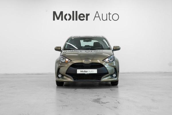 Zaļš Toyota Yaris 2024 Viļņa, ar dzinēja tilpumu 1.50 L un nobraukumu 93 tūkst. km par 16950 €, foto 5 vietnē AUTOMOTO.COM.LV