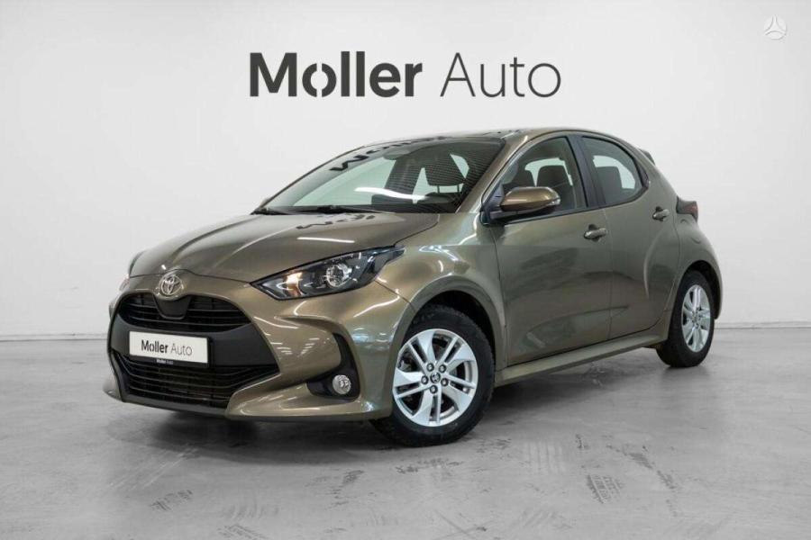 Green Toyota Yaris 2024 in Vilnius, with an engine capacity of 1.50 L and mileage of 93 thousand km for 16950 €, photo 1 on AUTOMOTO.COM.LV