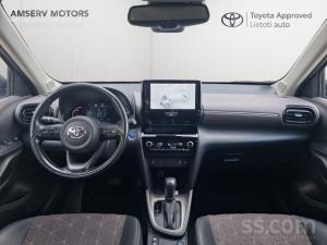 Zaļš Toyota Yaris 2021 Rīga, ar dzinēja tilpumu 1.50 L un nobraukumu 74 tūkst. km par 21500 €, foto 12 vietnē AUTOMOTO.COM.LV