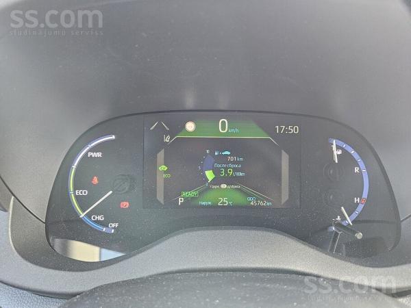 Green Toyota Yaris 2022 in Riga, with an engine capacity of 1.50 L and mileage of 46 thousand km for 22500 €, photo 9 on AUTOMOTO.COM.LV