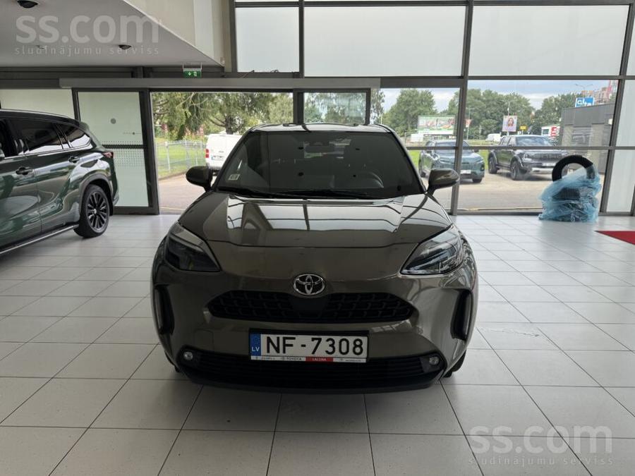 Zaļš Toyota Yaris 2022 Rīga, ar dzinēja tilpumu 1.50 L un nobraukumu 48 tūkst. km par 18900 €, foto 3 vietnē AUTOMOTO.COM.LV