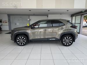 Zaļš Toyota Yaris 2022 Rīga, ar dzinēja tilpumu 1.50 L un nobraukumu 48 tūkst. km par 18900 €, foto 4 vietnē AUTOMOTO.COM.LV