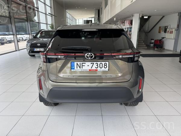 Zaļš Toyota Yaris 2022 Rīga, ar dzinēja tilpumu 1.50 L un nobraukumu 48 tūkst. km par 18900 €, foto 5 vietnē AUTOMOTO.COM.LV