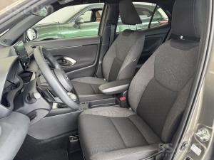 Zaļš Toyota Yaris 2022 Rīga, ar dzinēja tilpumu 1.50 L un nobraukumu 48 tūkst. km par 18900 €, foto 12 vietnē AUTOMOTO.COM.LV