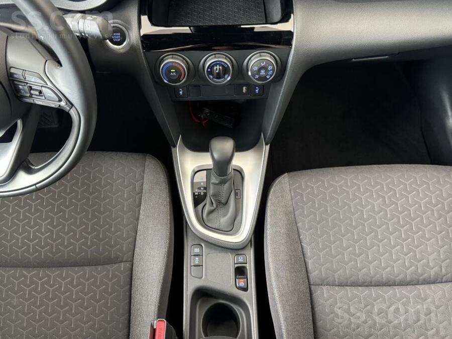 Zaļš Toyota Yaris 2022 Rīga, ar dzinēja tilpumu 1.50 L un nobraukumu 48 tūkst. km par 18900 €, foto 20 vietnē AUTOMOTO.COM.LV
