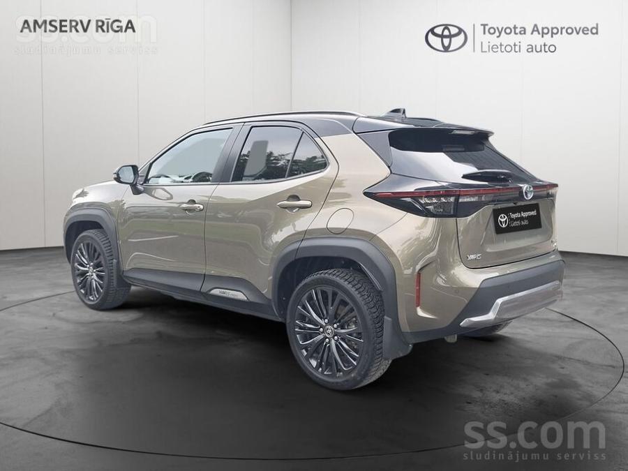 Zaļš Toyota Yaris 2023 Rīga, ar dzinēja tilpumu 1.50 L un nobraukumu 62 tūkst. km par 23000 €, foto 5 vietnē AUTOMOTO.COM.LV