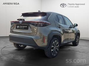 Zaļš Toyota Yaris 2023 Rīga, ar dzinēja tilpumu 1.50 L un nobraukumu 68 tūkst. km par 20400 €, foto 3 vietnē AUTOMOTO.COM.LV