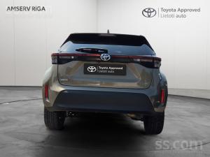 Zaļš Toyota Yaris 2023 Rīga, ar dzinēja tilpumu 1.50 L un nobraukumu 68 tūkst. km par 20400 €, foto 5 vietnē AUTOMOTO.COM.LV
