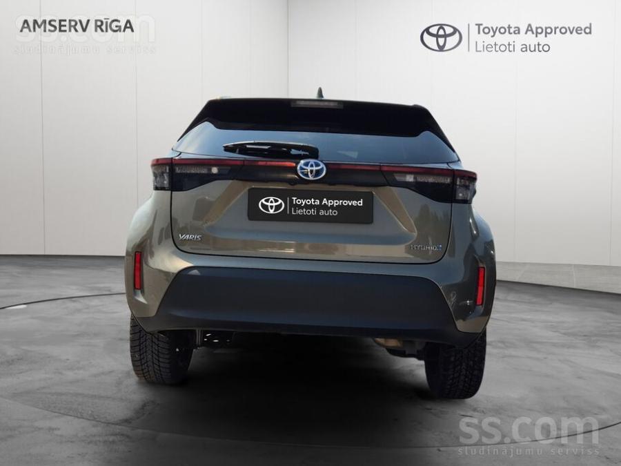 Zaļš Toyota Yaris 2023 Rīga, ar dzinēja tilpumu 1.50 L un nobraukumu 68 tūkst. km par 20400 €, foto 5 vietnē AUTOMOTO.COM.LV