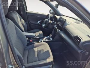 Zaļš Toyota Yaris 2023 Rīga, ar dzinēja tilpumu 1.50 L un nobraukumu 68 tūkst. km par 20400 €, foto 7 vietnē AUTOMOTO.COM.LV