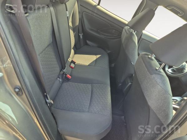 Zaļš Toyota Yaris 2023 Rīga, ar dzinēja tilpumu 1.50 L un nobraukumu 68 tūkst. km par 20400 €, foto 7 vietnē AUTOMOTO.COM.LV