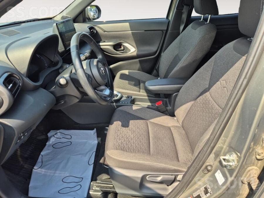 Zaļš Toyota Yaris 2023 Rīga, ar dzinēja tilpumu 1.50 L un nobraukumu 68 tūkst. km par 20400 €, foto 12 vietnē AUTOMOTO.COM.LV
