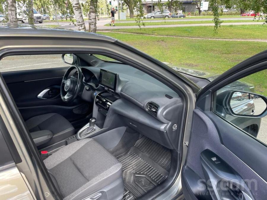 Zaļš Toyota Yaris 2023 Rīga, ar dzinēja tilpumu 1.50 L un nobraukumu 117 tūkst. km par 17990 €, foto 12 vietnē AUTOMOTO.COM.LV