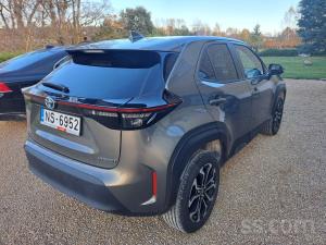 Zaļš Toyota Yaris 2024 Rīga, ar dzinēja tilpumu 1.50 L un nobraukumu 34 tūkst. km par 24000 €, foto 4 vietnē AUTOMOTO.COM.LV