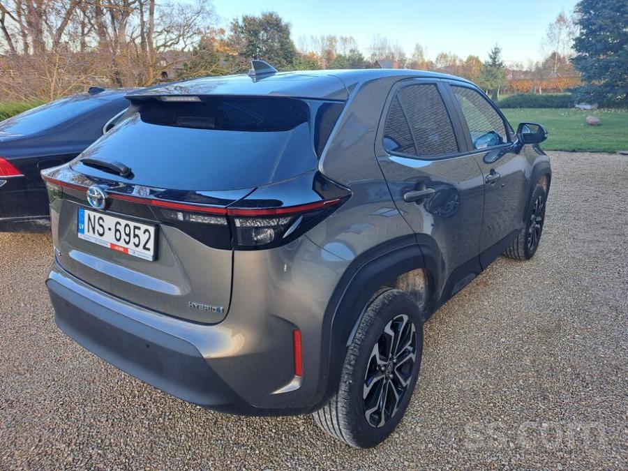 Zaļš Toyota Yaris 2024 Rīga, ar dzinēja tilpumu 1.50 L un nobraukumu 34 tūkst. km par 24000 €, foto 4 vietnē AUTOMOTO.COM.LV