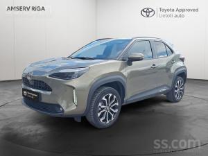 Zaļš Toyota Yaris 2025 Rīga, ar dzinēja tilpumu 1.50 L un nobraukumu 30 tūkst. km par 23500 €, foto  vietnē AUTOMOTO.COM.LV