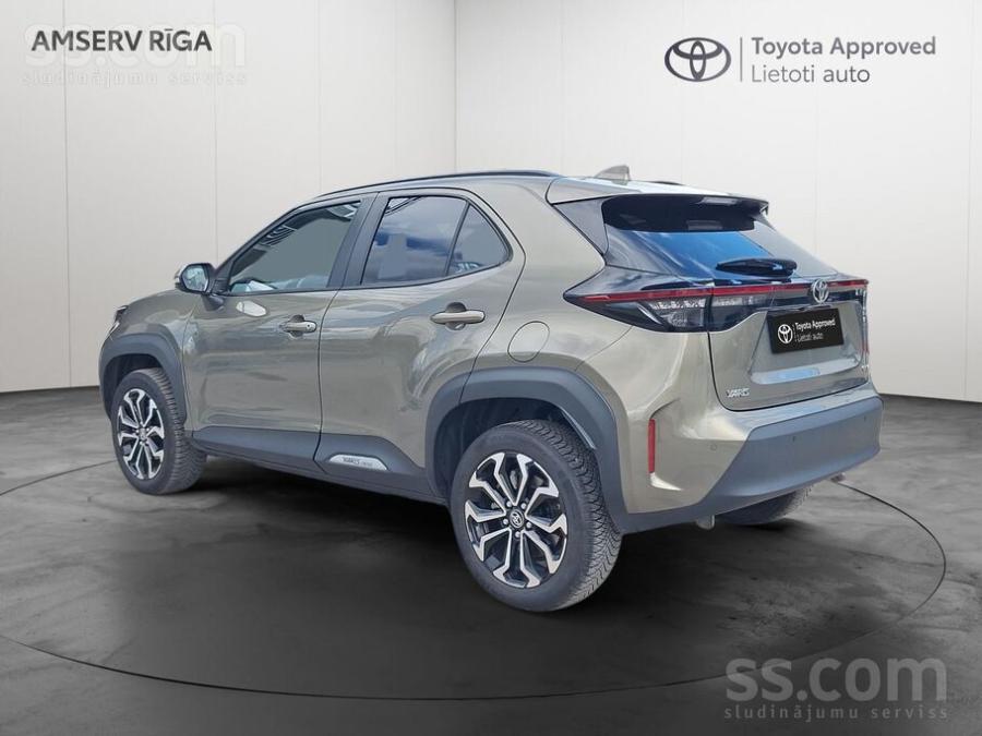 Zaļš Toyota Yaris 2025 Rīga, ar dzinēja tilpumu 1.50 L un nobraukumu 30 tūkst. km par 23500 €, foto 5 vietnē AUTOMOTO.COM.LV