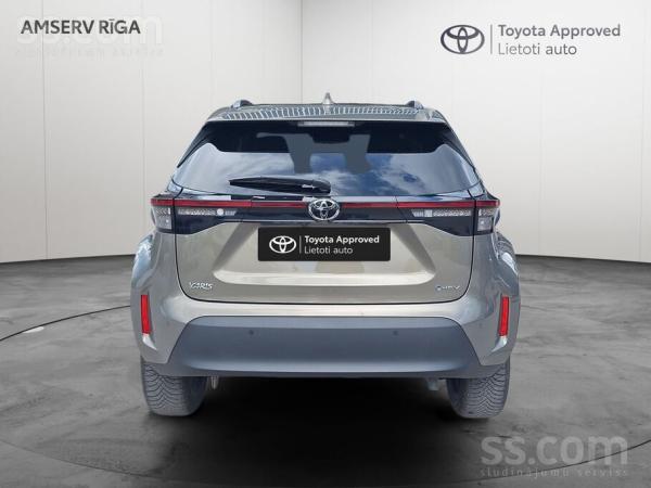 Zaļš Toyota Yaris 2025 Rīga, ar dzinēja tilpumu 1.50 L un nobraukumu 30 tūkst. km par 23500 €, foto 6 vietnē AUTOMOTO.COM.LV