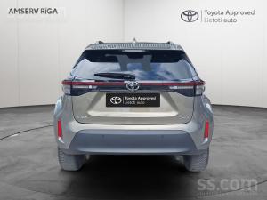 Zaļš Toyota Yaris 2025 Rīga, ar dzinēja tilpumu 1.50 L un nobraukumu 30 tūkst. km par 23500 €, foto 7 vietnē AUTOMOTO.COM.LV