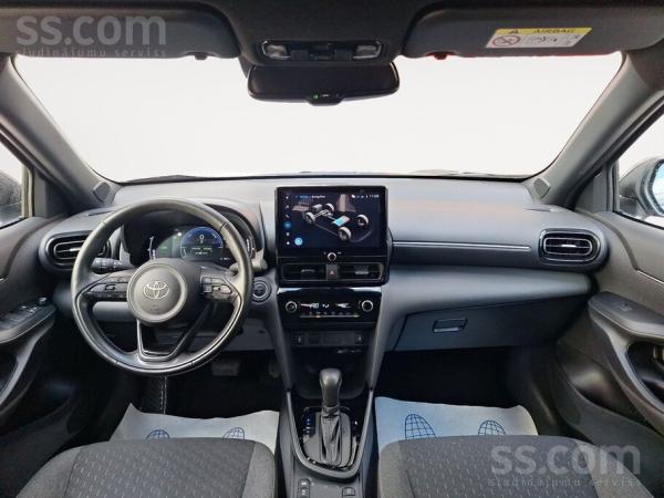 Zaļš Toyota Yaris 2025 Rīga, ar dzinēja tilpumu 1.50 L un nobraukumu 30 tūkst. km par 23500 €, foto 9 vietnē AUTOMOTO.COM.LV