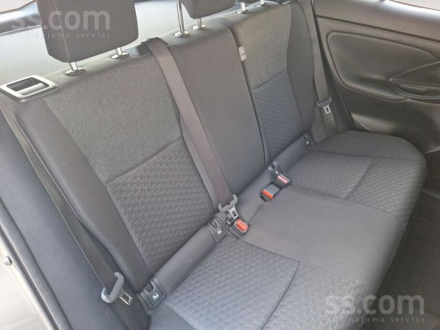 Zaļš Toyota Yaris 2025 Rīga, ar dzinēja tilpumu 1.50 L un nobraukumu 30 tūkst. km par 23500 €, foto 14 vietnē AUTOMOTO.COM.LV