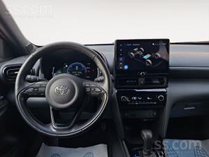 Zaļš Toyota Yaris 2025 Rīga, ar dzinēja tilpumu 1.50 L un nobraukumu 30 tūkst. km par 23500 €, foto 15 vietnē AUTOMOTO.COM.LV