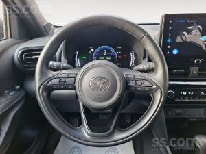 Zaļš Toyota Yaris 2025 Rīga, ar dzinēja tilpumu 1.50 L un nobraukumu 30 tūkst. km par 23500 €, foto 16 vietnē AUTOMOTO.COM.LV