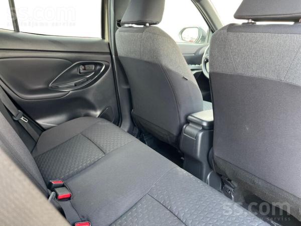 Zaļš Toyota Yaris 2025 Rīga, ar dzinēja tilpumu 1.50 L un nobraukumu 30 tūkst. km par 24990 €, foto 7 vietnē AUTOMOTO.COM.LV