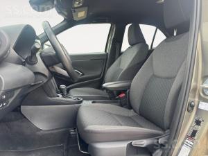 Zaļš Toyota Yaris 2025 Rīga, ar dzinēja tilpumu 1.50 L un nobraukumu 31 tūkst. km par 23500 €, foto 12 vietnē AUTOMOTO.COM.LV
