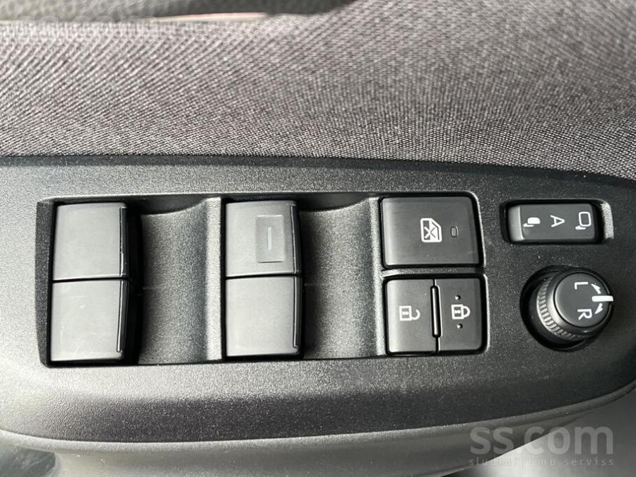 Zaļš Toyota Yaris 2025 Rīga, ar dzinēja tilpumu 1.50 L un nobraukumu 43 tūkst. km par 22490 €, foto 20 vietnē AUTOMOTO.COM.LV