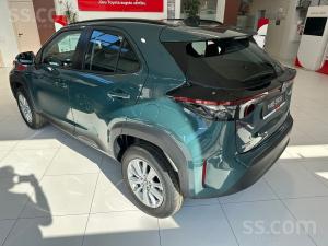 Zaļš Toyota Yaris 2026 Jēkabpils, ar dzinēja tilpumu 1.50 L un nobraukumu 0 tūkst. km par 23700 €, foto 4 vietnē AUTOMOTO.COM.LV