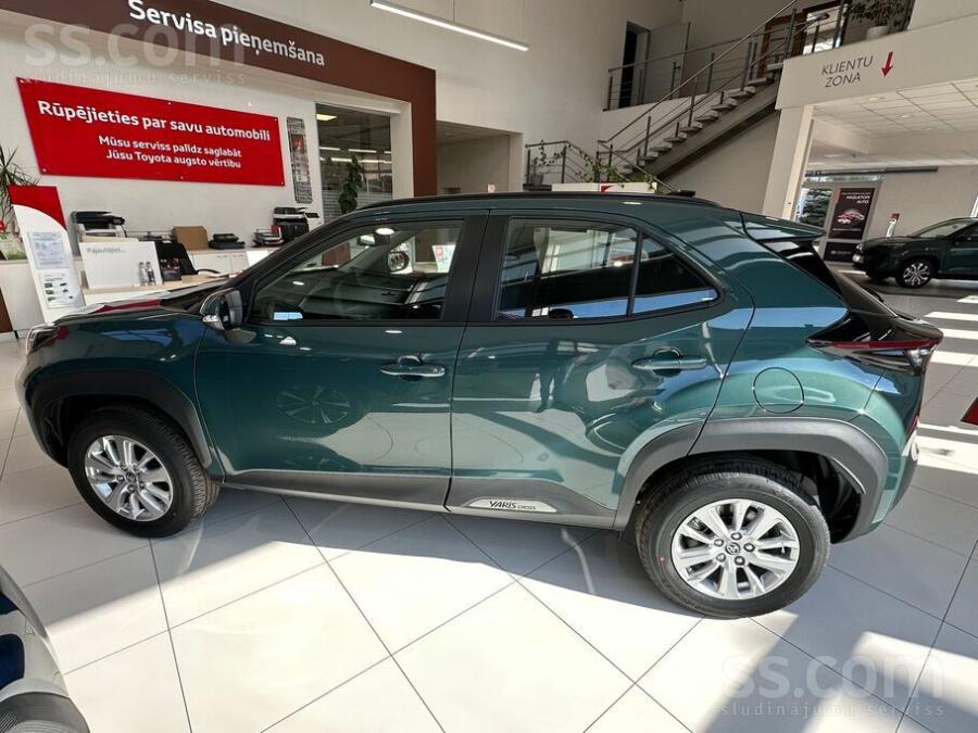 Zaļš Toyota Yaris 2026 Jēkabpils, ar dzinēja tilpumu 1.50 L un nobraukumu 0 tūkst. km par 23700 €, foto 7 vietnē AUTOMOTO.COM.LV