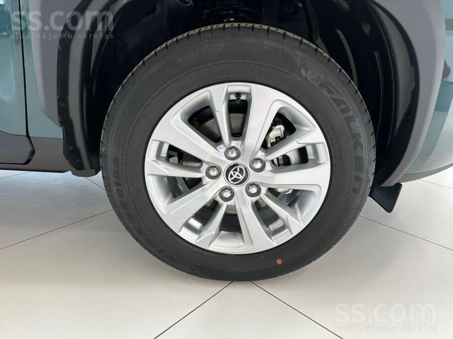 Zaļš Toyota Yaris 2026 Jēkabpils, ar dzinēja tilpumu 1.50 L un nobraukumu 0 tūkst. km par 23700 €, foto 11 vietnē AUTOMOTO.COM.LV