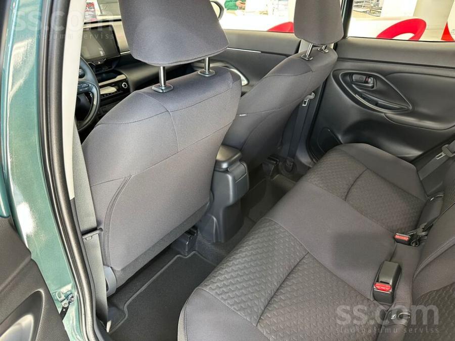 Zaļš Toyota Yaris 2026 Jēkabpils, ar dzinēja tilpumu 1.50 L un nobraukumu 0 tūkst. km par 23700 €, foto 17 vietnē AUTOMOTO.COM.LV