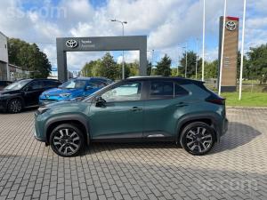 Zaļš Toyota Yaris 2026 Liepāja, ar dzinēja tilpumu 1.50 L un nobraukumu 5 tūkst. km par 30900 €, foto 3 vietnē AUTOMOTO.COM.LV