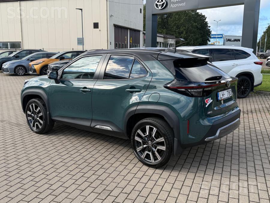 Zaļš Toyota Yaris 2026 Liepāja, ar dzinēja tilpumu 1.50 L un nobraukumu 5 tūkst. km par 30900 €, foto 4 vietnē AUTOMOTO.COM.LV
