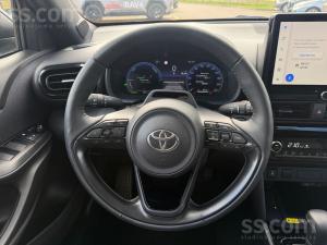 Zaļš Toyota Yaris 2026 Liepāja, ar dzinēja tilpumu 1.50 L un nobraukumu 5 tūkst. km par 30900 €, foto 13 vietnē AUTOMOTO.COM.LV
