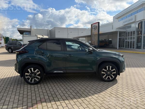 Zaļš Toyota Yaris 2026 Liepāja, ar dzinēja tilpumu 1.50 L un nobraukumu 5 tūkst. km par 30900 €, foto 6 vietnē AUTOMOTO.COM.LV